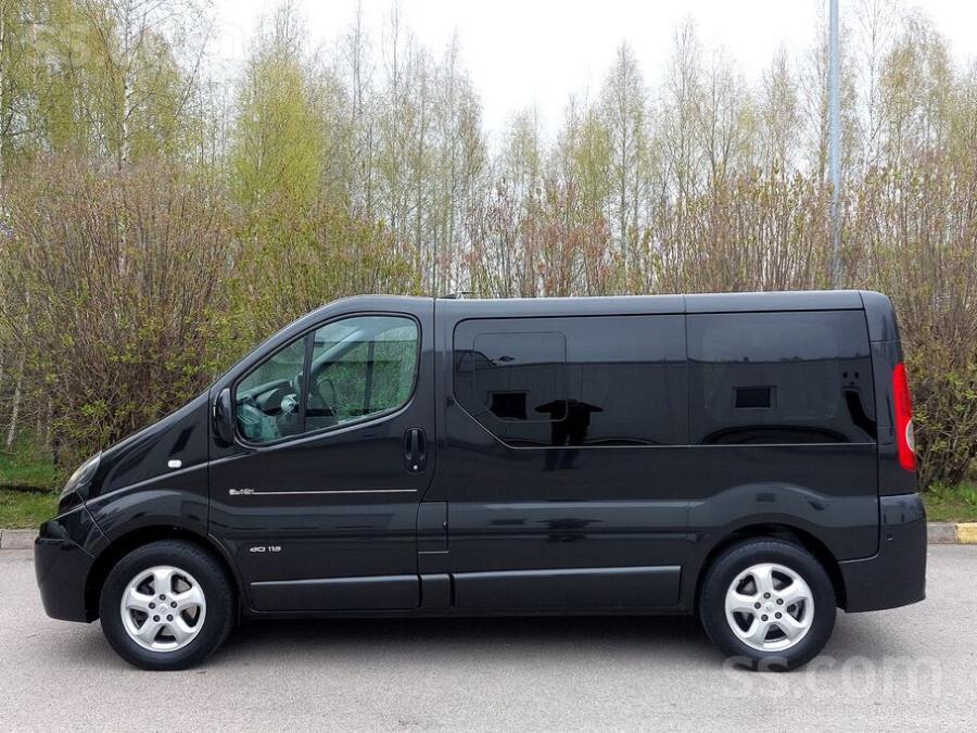 Black Renault Trafic 2013 in Riga, with an engine capacity of 2.00 L and mileage of 296 thousand km for 11990 €, photo 9 on AUTOMOTO.COM.LV