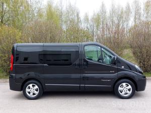 Black Renault Trafic 2013 in Riga, with an engine capacity of 2.00 L and mileage of 296 thousand km for 11990 €, photo 11 on AUTOMOTO.COM.LV