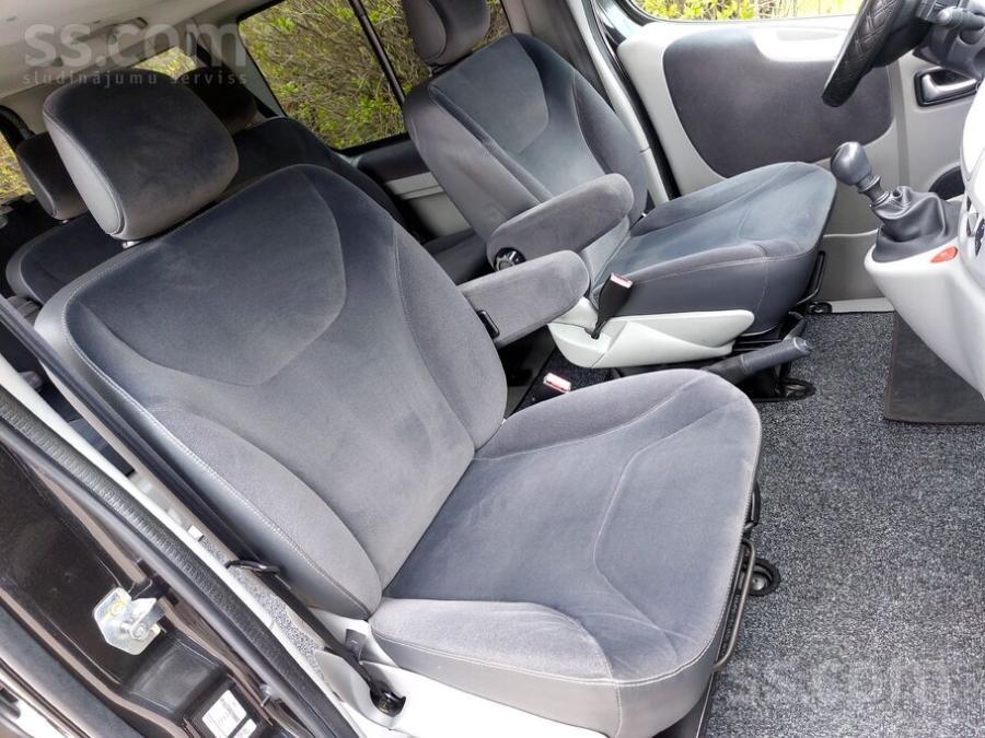 Black Renault Trafic 2013 in Riga, with an engine capacity of 2.00 L and mileage of 296 thousand km for 11990 €, photo 26 on AUTOMOTO.COM.LV