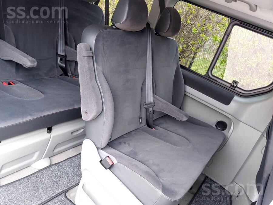 Black Renault Trafic 2013 in Riga, with an engine capacity of 2.00 L and mileage of 296 thousand km for 11990 €, photo 27 on AUTOMOTO.COM.LV