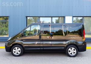 Black Renault Trafic 2013 in Riga, with an engine capacity of 2.00 L and mileage of 298 thousand km for 11790 €, photo 9 on AUTOMOTO.COM.LV