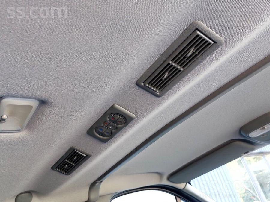 Black Renault Trafic 2013 in Riga, with an engine capacity of 2.00 L and mileage of 298 thousand km for 11790 €, photo 21 on AUTOMOTO.COM.LV