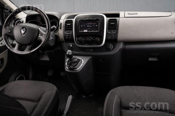 Melns Renault Trafic 2015 Tukums, ar dzinēja tilpumu 1.60 L un nobraukumu 186 tūkst. km par 12800 €, foto 8 vietnē AUTOMOTO.COM.LV