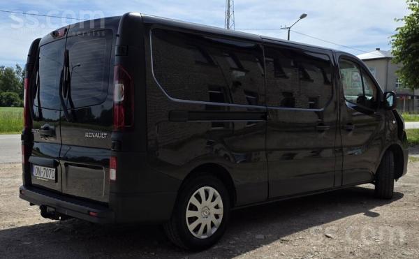 Melns Renault Trafic 2015 Bauska, ar dzinēja tilpumu 1.60 L un nobraukumu 186 tūkst. km par 13300 €, foto 5 vietnē AUTOMOTO.COM.LV