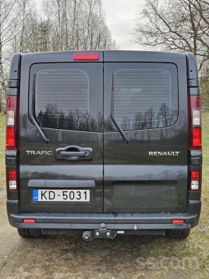 Black Renault Trafic 2015 in Riga, with an engine capacity of 1.60 L and mileage of 289 thousand km for 5000 €, photo 9 on AUTOMOTO.COM.LV