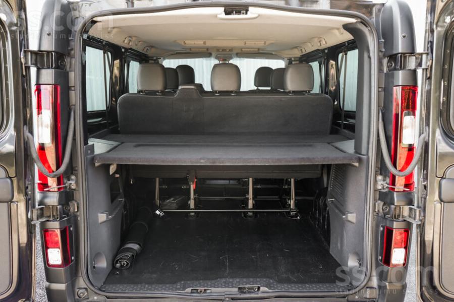 Melns Renault Trafic 2015 Ogre, ar dzinēja tilpumu 1.60 L un nobraukumu 238 tūkst. km par 14500 €, foto 24 vietnē AUTOMOTO.COM.LV