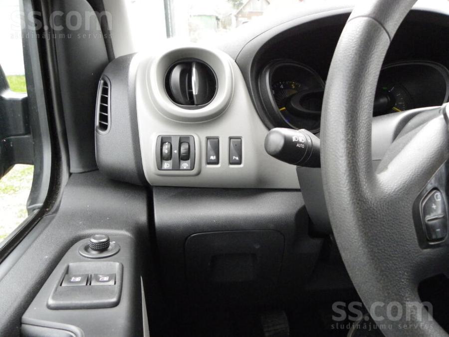 Black Renault Trafic 2016 in Valka, with an engine capacity of 1.60 L and mileage of 228 thousand km for 8500 €, photo 12 on AUTOMOTO.COM.LV