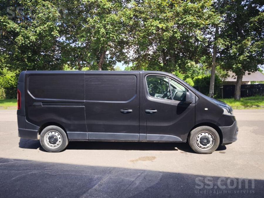 Black Renault Trafic 2016 in Ogre, with an engine capacity of 1.60 L and mileage of 259 thousand km for 7850 €, photo 5 on AUTOMOTO.COM.LV