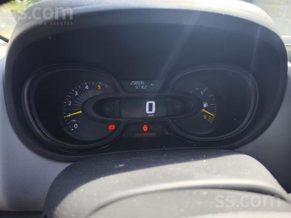 Melns Renault Trafic 2016 Ogre, ar dzinēja tilpumu 1.60 L un nobraukumu 259 tūkst. km par 7850 €, foto 10 vietnē AUTOMOTO.COM.LV