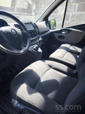 Black Renault Trafic 2016 in Ogre, with an engine capacity of 1.60 L and mileage of 259 thousand km for 7850 €, photo 12 on AUTOMOTO.COM.LV