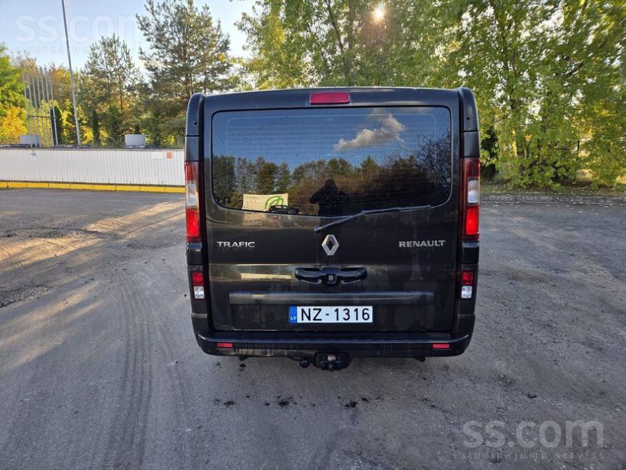 Melns Renault Trafic 2017 Daugavpils, ar dzinēja tilpumu 1.60 L un nobraukumu 0 tūkst. km par 13999 €, foto 9 vietnē AUTOMOTO.COM.LV