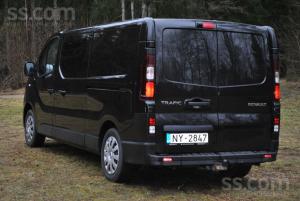 Black Renault Trafic 2018 in Tukums, with an engine capacity of 1.60 L and mileage of 168 thousand km for 12500 €, photo 5 on AUTOMOTO.COM.LV