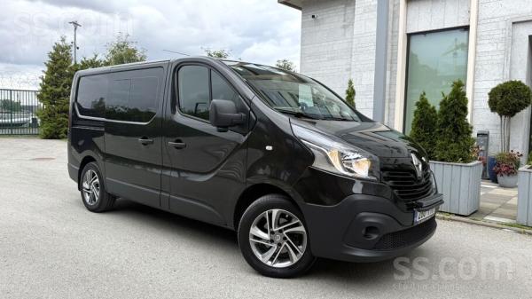Renault Trafic 2018 in Tallinn on AUTOMOTO.COM.LV Black Renault Trafic 2018 in Tallinn, with an engine capacity of 1.60 L and mileage of 242 thousand km for 11550 €, photo 4 on AUTOMOTO.COM.LV