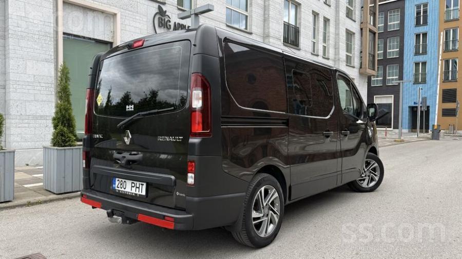 Melns Renault Trafic 2018 Tallina, ar dzinēja tilpumu 1.60 L un nobraukumu 242 tūkst. km par 11550 €, foto 15 vietnē AUTOMOTO.COM.LV