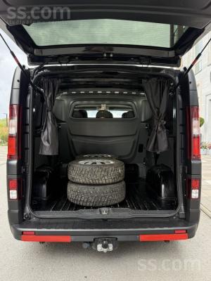 Melns Renault Trafic 2018 Tallina, ar dzinēja tilpumu 1.60 L un nobraukumu 242 tūkst. km par 11550 €, foto 17 vietnē AUTOMOTO.COM.LV