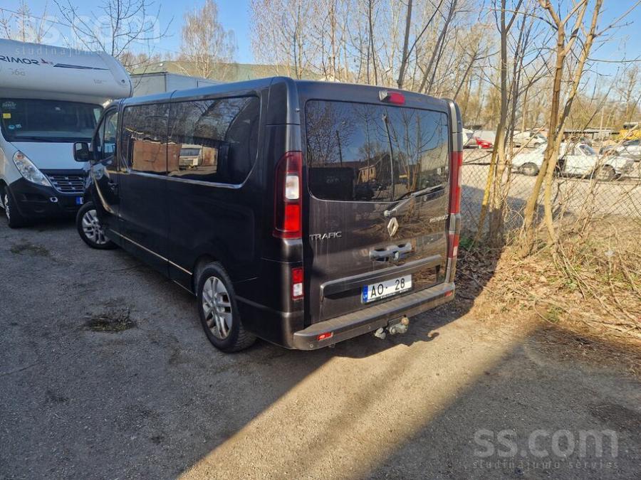 Melns Renault Trafic 2019 Rīga, ar dzinēja tilpumu 2.00 L un nobraukumu 171 tūkst. km par 15750 €, foto 4 vietnē AUTOMOTO.COM.LV