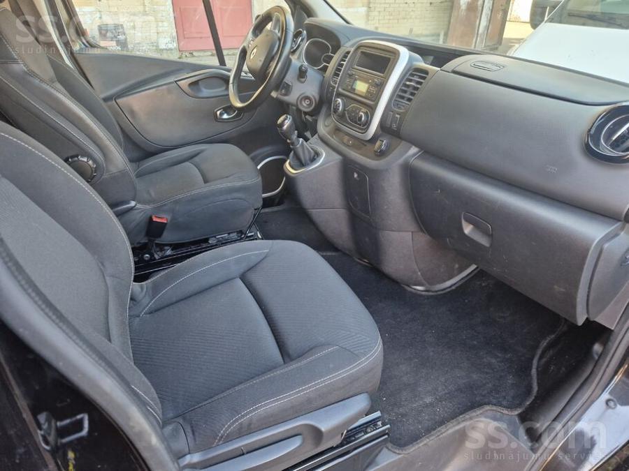 Melns Renault Trafic 2019 Rīga, ar dzinēja tilpumu 2.00 L un nobraukumu 171 tūkst. km par 15750 €, foto 12 vietnē AUTOMOTO.COM.LV