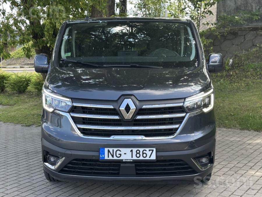Black Renault Trafic 2022 in Riga, with an engine capacity of 2.00 L and mileage of 55 thousand km for 38950 €, photo 2 on AUTOMOTO.COM.LV