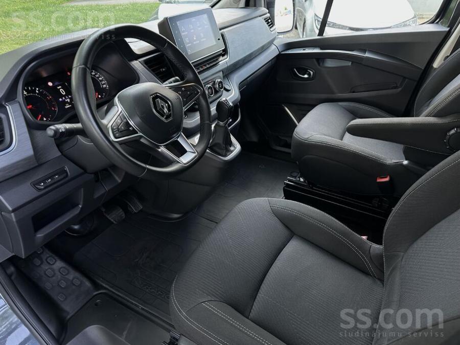 Black Renault Trafic 2022 in Riga, with an engine capacity of 2.00 L and mileage of 55 thousand km for 38950 €, photo 7 on AUTOMOTO.COM.LV