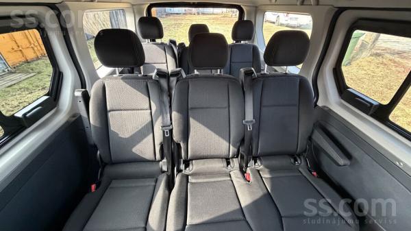 Melns Renault Trafic 2022 Rīga, ar dzinēja tilpumu 2.00 L un nobraukumu 127 tūkst. km par 24495 €, foto 8 vietnē AUTOMOTO.COM.LV