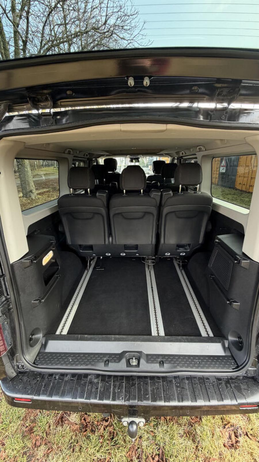 Melns Renault Trafic 2022 Rīga, ar dzinēja tilpumu 2.00 L un nobraukumu 127 tūkst. km par 24495 €, foto 15 vietnē AUTOMOTO.COM.LV