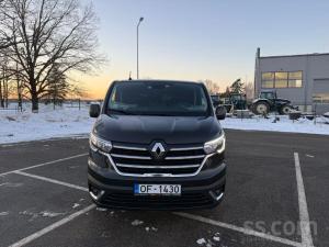 Black Renault Trafic 2022 in Valmiera, with an engine capacity of 2.00 L and mileage of 154 thousand km for 29800 €, photo 4 on AUTOMOTO.COM.LV