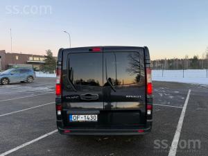 Black Renault Trafic 2022 in Valmiera, with an engine capacity of 2.00 L and mileage of 154 thousand km for 29800 €, photo 5 on AUTOMOTO.COM.LV