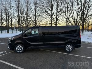 Black Renault Trafic 2022 in Valmiera, with an engine capacity of 2.00 L and mileage of 154 thousand km for 29800 €, photo 7 on AUTOMOTO.COM.LV