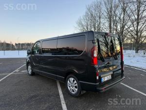Black Renault Trafic 2022 in Valmiera, with an engine capacity of 2.00 L and mileage of 154 thousand km for 29800 €, photo 9 on AUTOMOTO.COM.LV