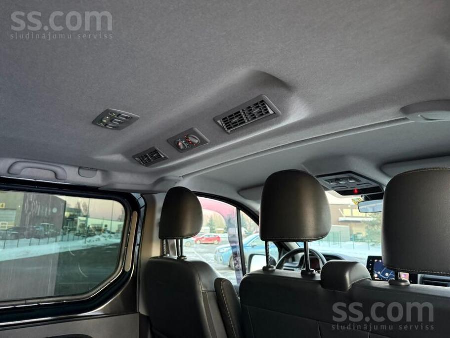 Black Renault Trafic 2022 in Valmiera, with an engine capacity of 2.00 L and mileage of 154 thousand km for 29800 €, photo 12 on AUTOMOTO.COM.LV