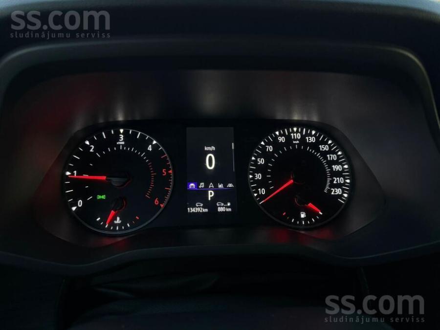Black Renault Trafic 2022 in Valmiera, with an engine capacity of 2.00 L and mileage of 154 thousand km for 29800 €, photo 15 on AUTOMOTO.COM.LV
