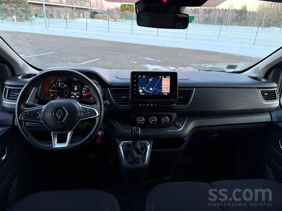 Black Renault Trafic 2022 in Valmiera, with an engine capacity of 2.00 L and mileage of 154 thousand km for 29800 €, photo 16 on AUTOMOTO.COM.LV