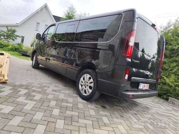 Black Renault Trafic 2023 in Telschi, with an engine capacity of 2.00 L and mileage of 0 thousand km for 21500 €, photo 3 on AUTOMOTO.COM.LV