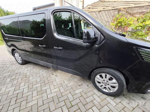 Black Renault Trafic 2023 in Telschi, with an engine capacity of 2.00 L and mileage of 0 thousand km for 21500 €, photo 6 on AUTOMOTO.COM.LV