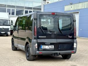 Black Renault Trafic 2005 in Riga, with an engine capacity of 2.50 L and mileage of 265 thousand km for 2500 €, photo 4 on AUTOMOTO.COM.LV