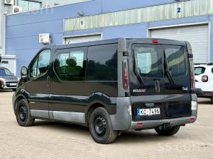 Black Renault Trafic 2005 in Riga, with an engine capacity of 2.50 L and mileage of 265 thousand km for 2500 €, photo 5 on AUTOMOTO.COM.LV
