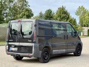 Black Renault Trafic 2005 in Riga, with an engine capacity of 2.50 L and mileage of 265 thousand km for 2500 €, photo 9 on AUTOMOTO.COM.LV