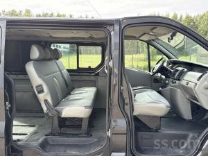 Black Renault Trafic 2005 in Riga, with an engine capacity of 2.50 L and mileage of 265 thousand km for 2500 €, photo 10 on AUTOMOTO.COM.LV