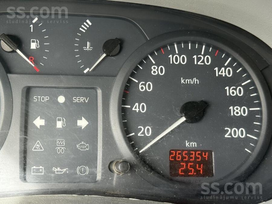 Black Renault Trafic 2005 in Riga, with an engine capacity of 2.50 L and mileage of 265 thousand km for 2500 €, photo 16 on AUTOMOTO.COM.LV