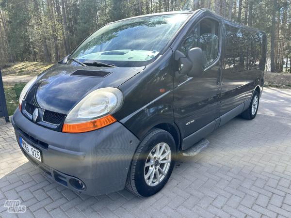 Black Renault Trafic 2007 in Vilnius, with an engine capacity of 2.50 L and mileage of 400 thousand km for 3750 €, photo 1 on AUTOMOTO.COM.LV