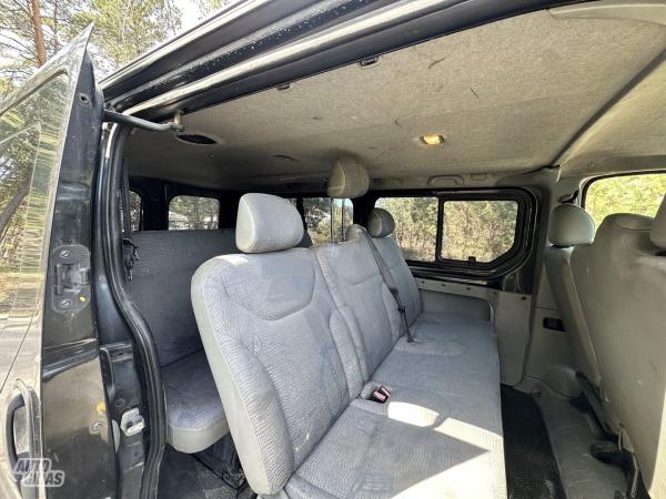 Black Renault Trafic 2007 in Vilnius, with an engine capacity of 2.50 L and mileage of 400 thousand km for 3750 €, photo 10 on AUTOMOTO.COM.LV