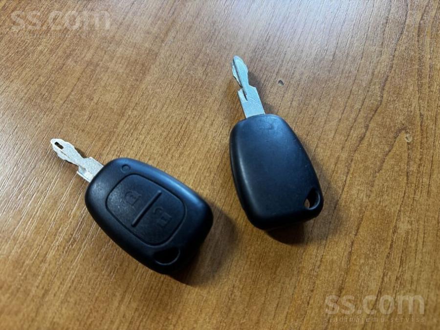 Черный Рено Трафик 2007 в Даугавпилс, объемом двигателя 2.00 л и пробегом 0 тыс. км за 5490 €, фото 24 на AUTOMOTO.COM.LV