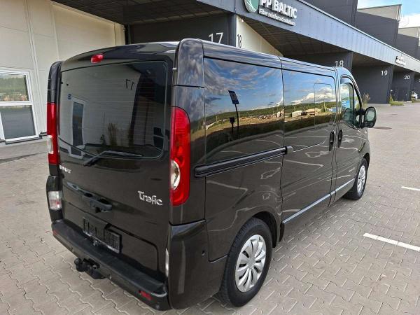 Черный Рено Трафик 2008 в Вильнюс, объемом двигателя 2.46 л и пробегом 291 тыс. км за 7650 €, фото 9 на AUTOMOTO.COM.LV