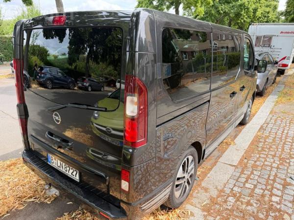 Melns Renault Trafic 2018 Rīga, ar dzinēja tilpumu 1.60 L un nobraukumu 166 tūkst. km par 18499 €, foto 4 vietnē AUTOMOTO.COM.LV