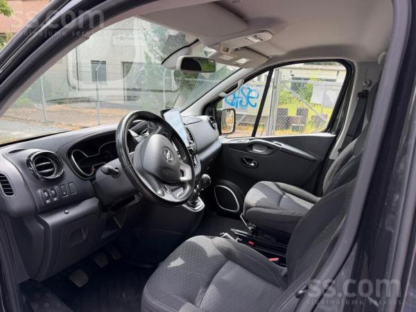 Melns Renault Trafic 2018 Rīga, ar dzinēja tilpumu 1.60 L un nobraukumu 166 tūkst. km par 18499 €, foto 8 vietnē AUTOMOTO.COM.LV