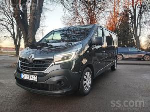 Black Renault Trafic 2019 in Cesis, with an engine capacity of 2.00 L and mileage of 271 thousand km for 12950 €, photo 3 on AUTOMOTO.COM.LV