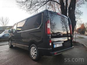 Black Renault Trafic 2019 in Cesis, with an engine capacity of 2.00 L and mileage of 271 thousand km for 12950 €, photo 8 on AUTOMOTO.COM.LV
