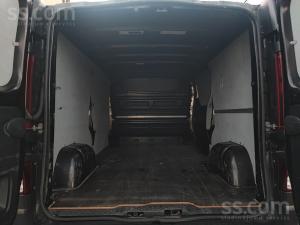 Black Renault Trafic 2019 in Cesis, with an engine capacity of 2.00 L and mileage of 271 thousand km for 12950 €, photo 10 on AUTOMOTO.COM.LV