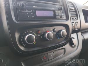 Black Renault Trafic 2019 in Cesis, with an engine capacity of 2.00 L and mileage of 271 thousand km for 12950 €, photo 18 on AUTOMOTO.COM.LV
