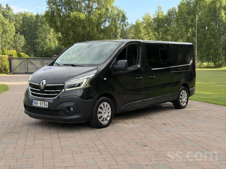 Black Renault Trafic 2020 in Riga, with an engine capacity of 2.00 L and mileage of 264 thousand km for 15600 €, photo 3 on AUTOMOTO.COM.LV